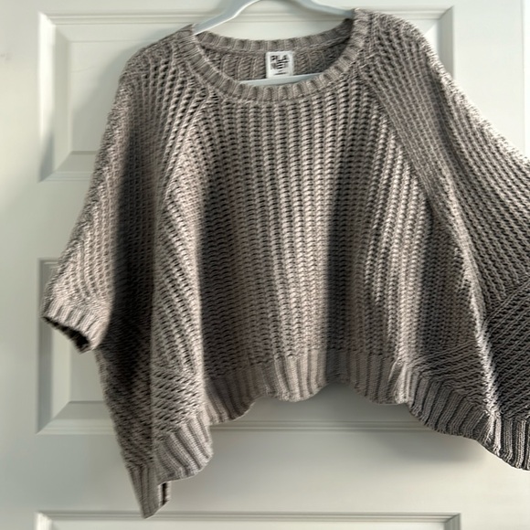 Planet | Sweaters | Planet One Size Light Grey Short Sleeve Cable ...